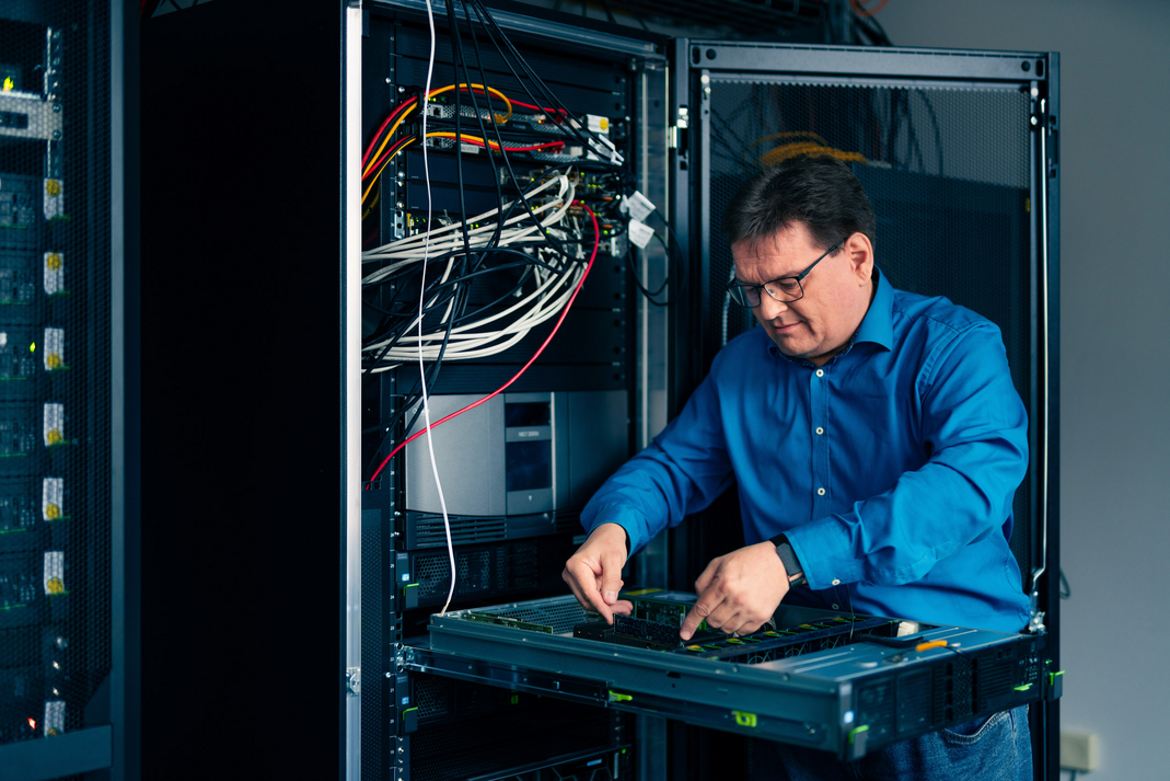 IT.UV | interne Systemadministration | IT.UV